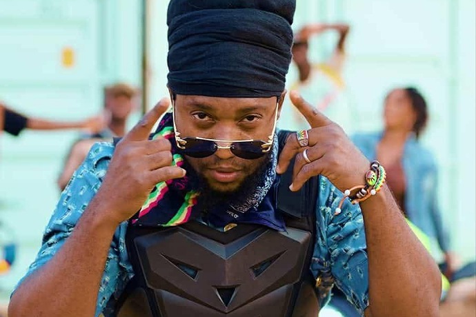 Interview exclusive avec Abraham Singer, artiste guinéen – Site d ...